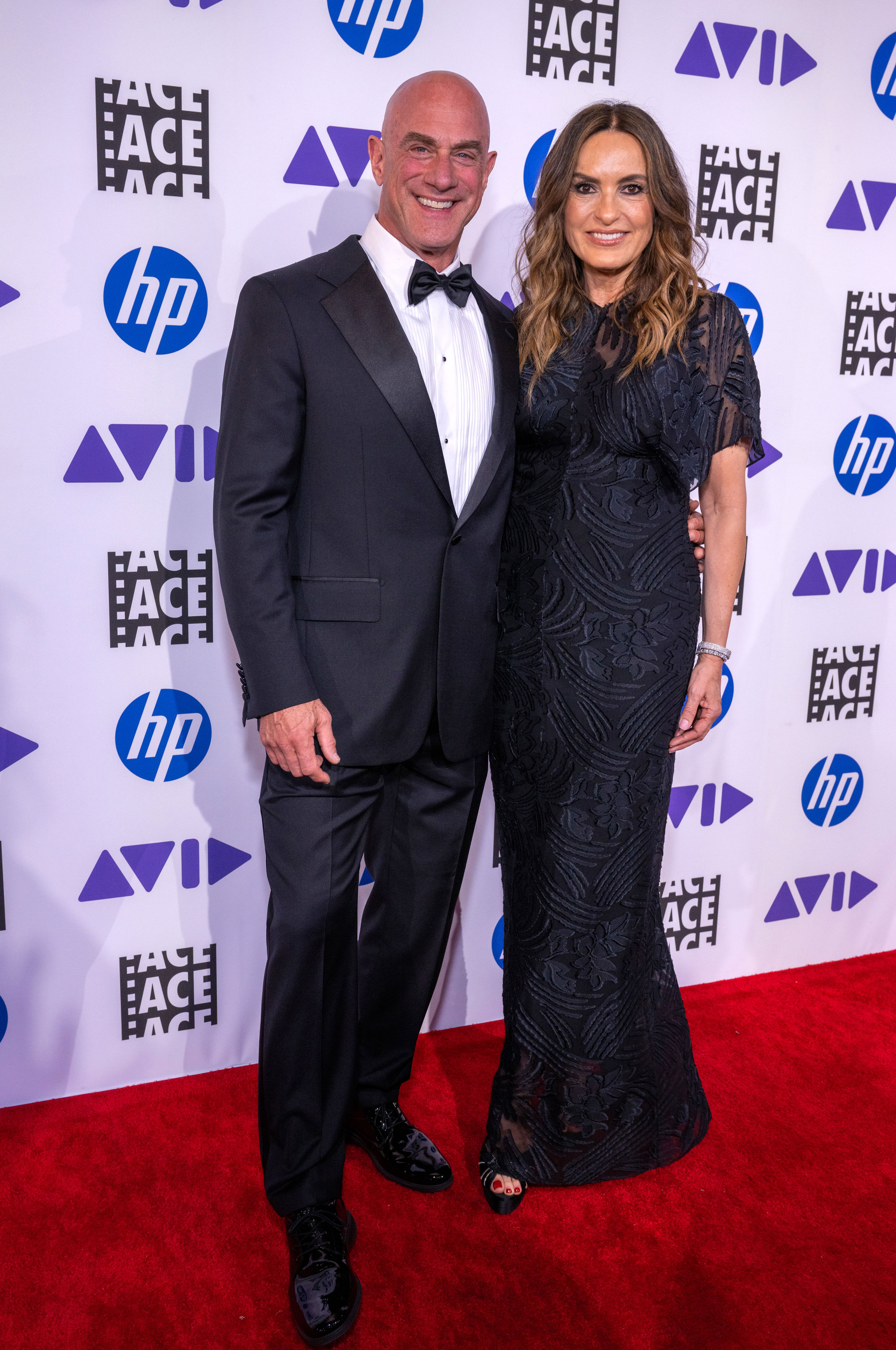 SVU fan favorites Mariska Hargitay and Christopher Meloni cheer on ...