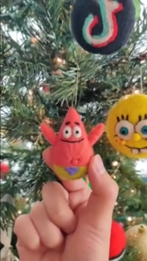 Patrick Star wool art with a satisfying twist