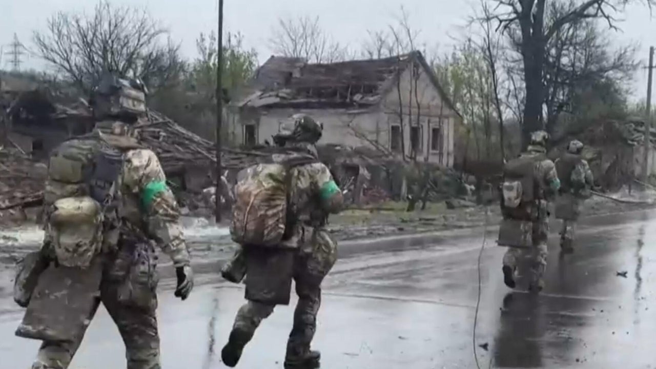 Russia war rages on as Ukraine generals claim advances against Putin's ...