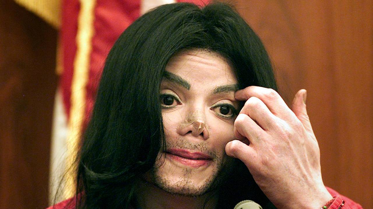 Police reveal disturbing items they found after raiding Michael Jackson ...