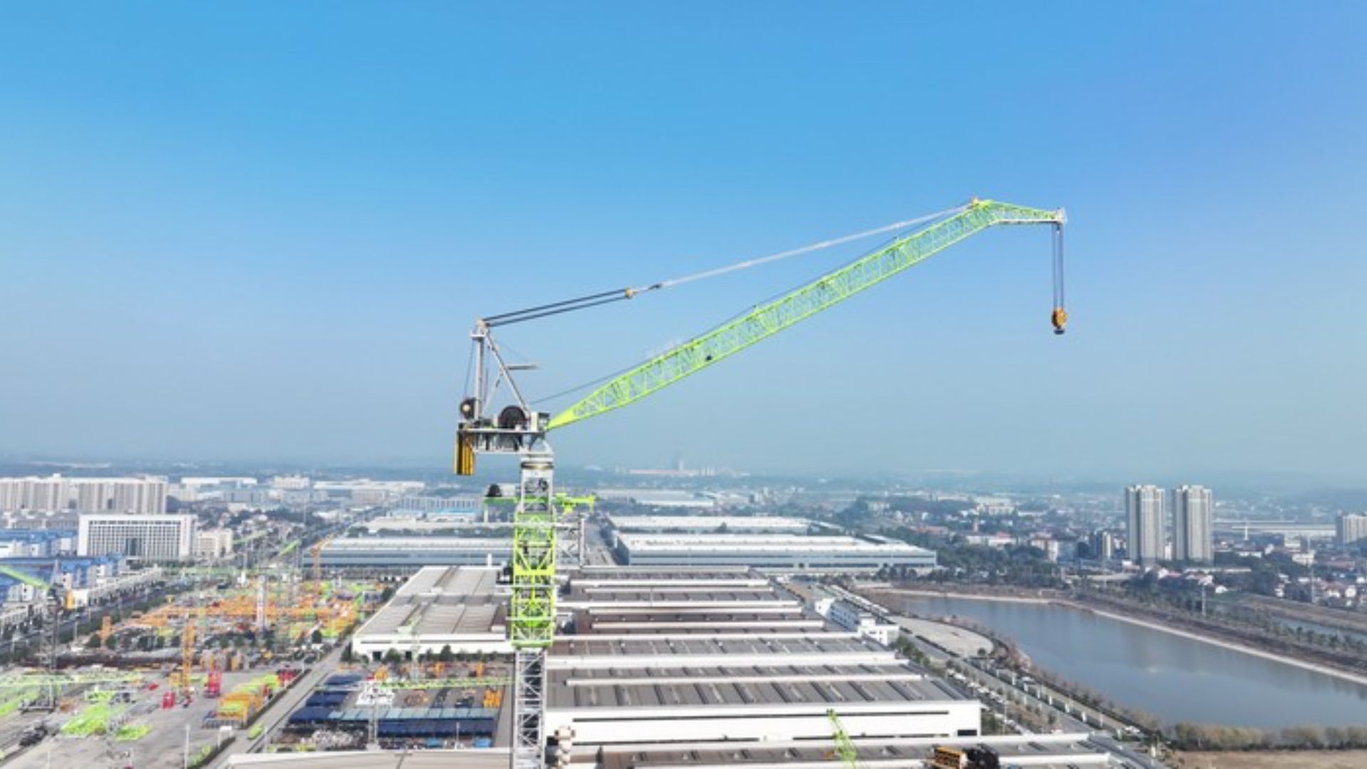World’s largest tower crane reaches 791 feet to install giant wind turbines