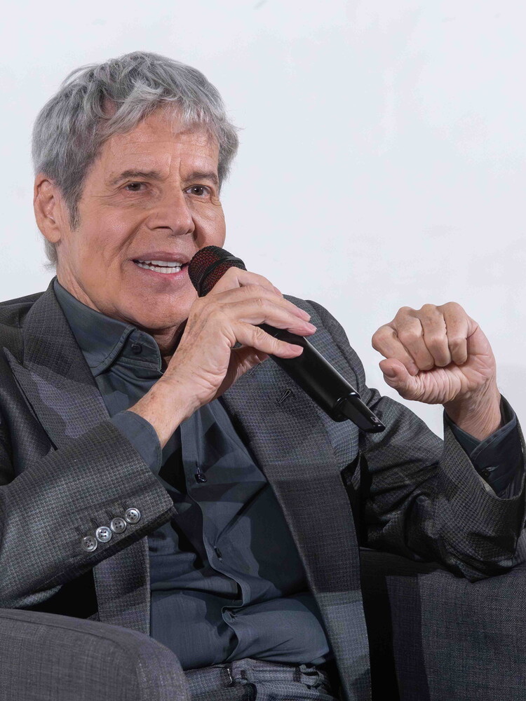 Baglioni ringrazia i fan, "da voi fiato per proseguire"