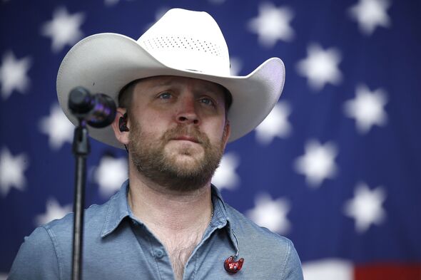 Country star announces he's stepping away from touring to focus on his ...