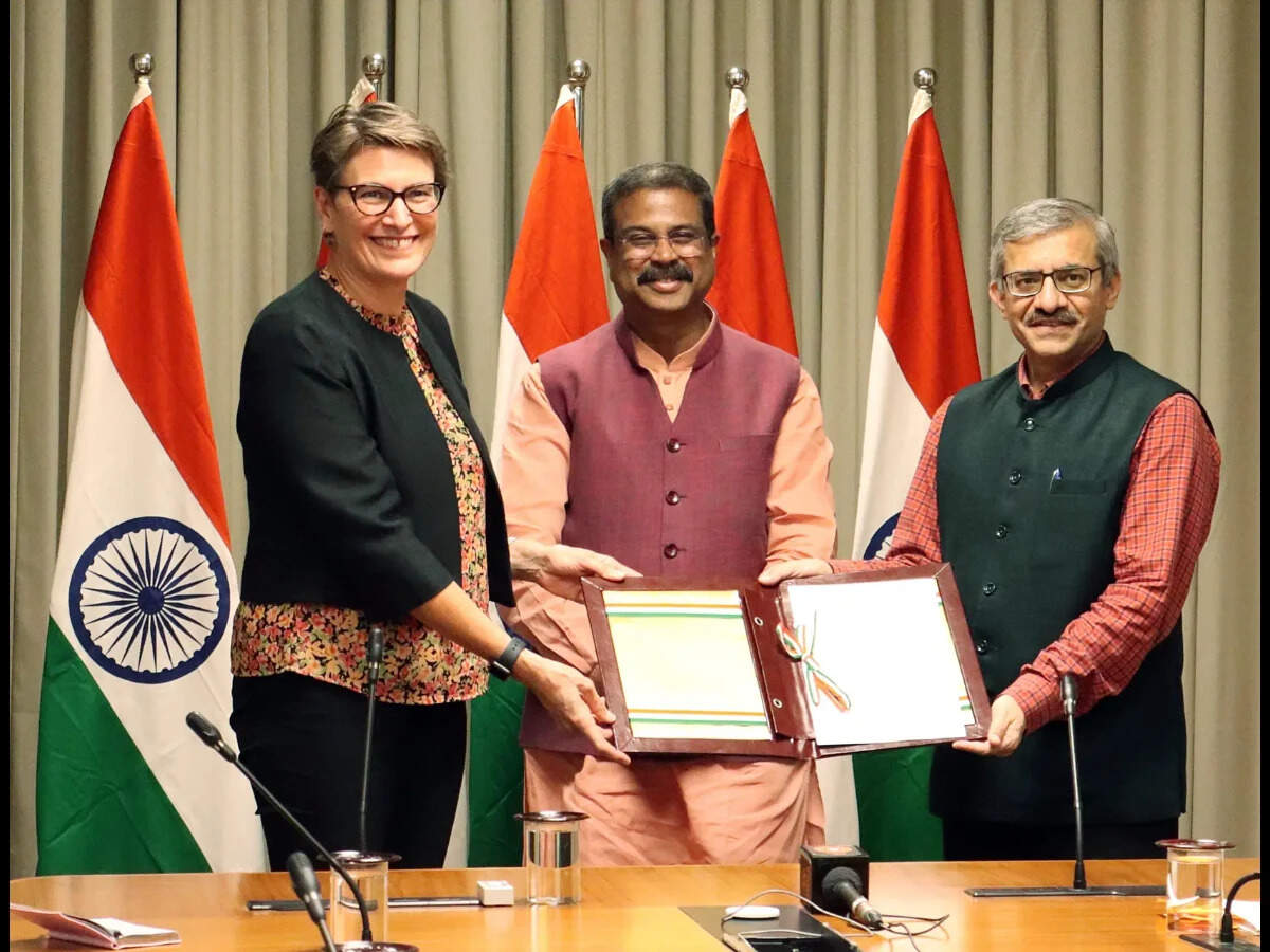 Centre hands approval letters to 3 foreign universities for India campuses