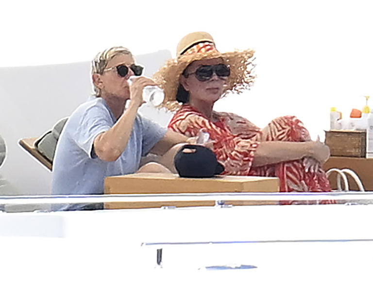 Ellen DeGeneres and wife Portia de Rossi pack on PDA during yacht ride ...