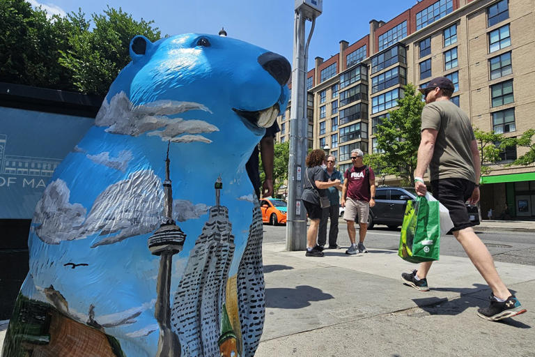 Beaver sculptures welcome tourists in downtown Toronto ahead of World Cup