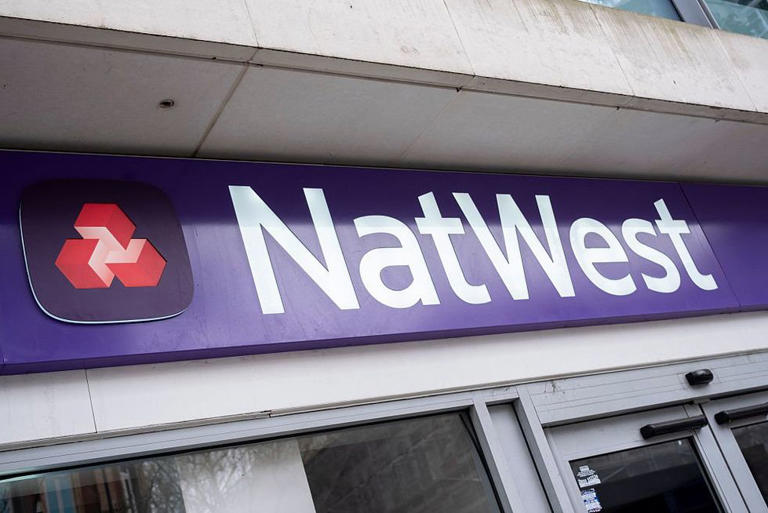 Millions of Nationwide customers to get £100 bonus from tomorrow - are ...