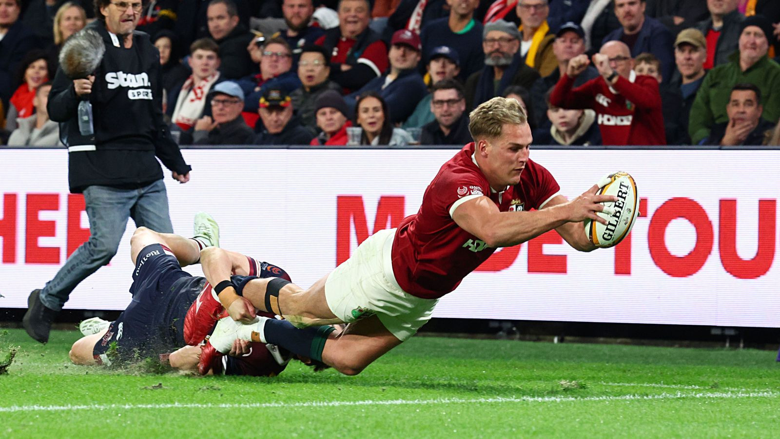 Duhan van der Merwe included in Barbarians squad to face Springboks