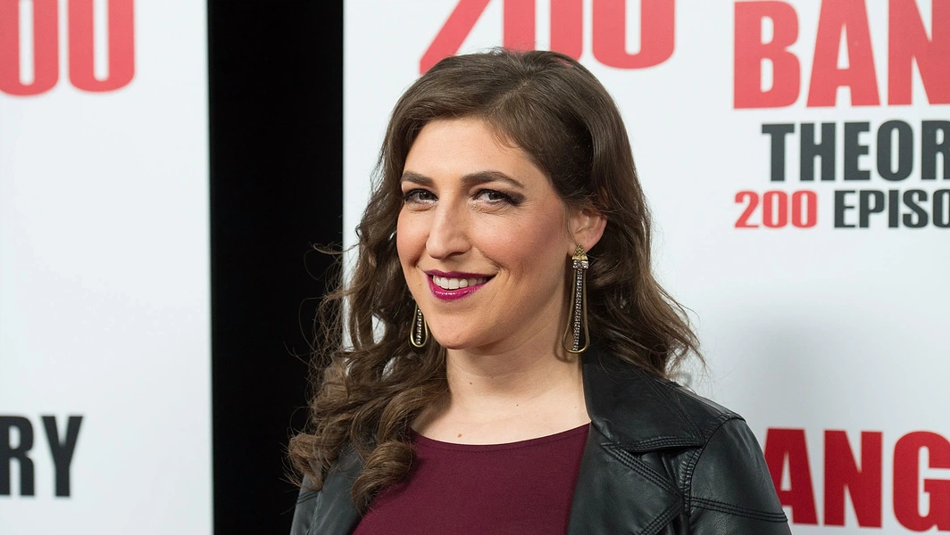 Mayim Bialik recalls discomfort over Amy’s wedding dress scene