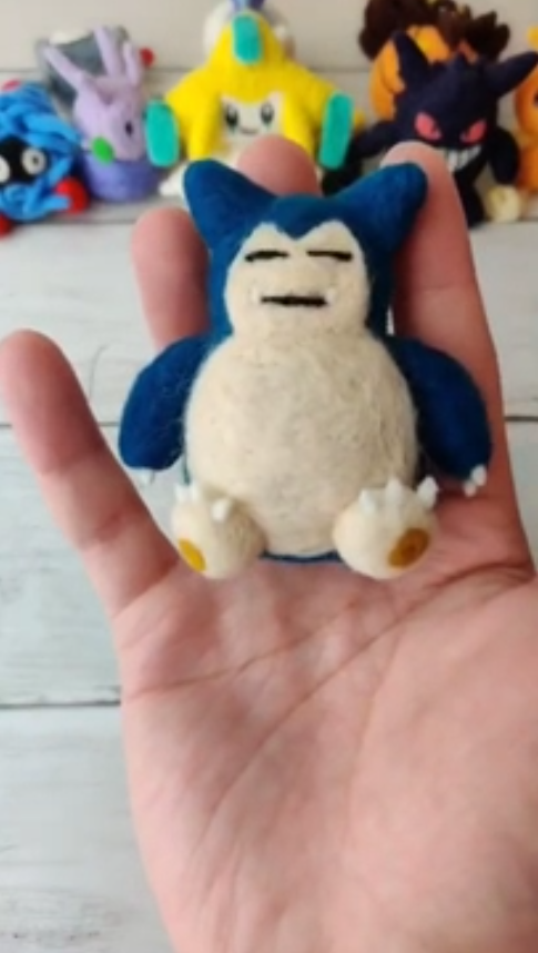 Snorlax wool art that is satisfying to watch
