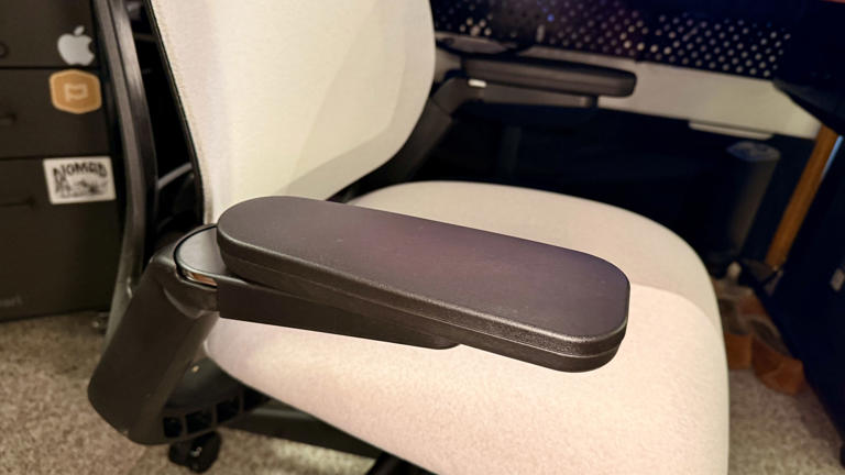 Ergonofis Equation review: A premium feeling ergonomic office chair ...