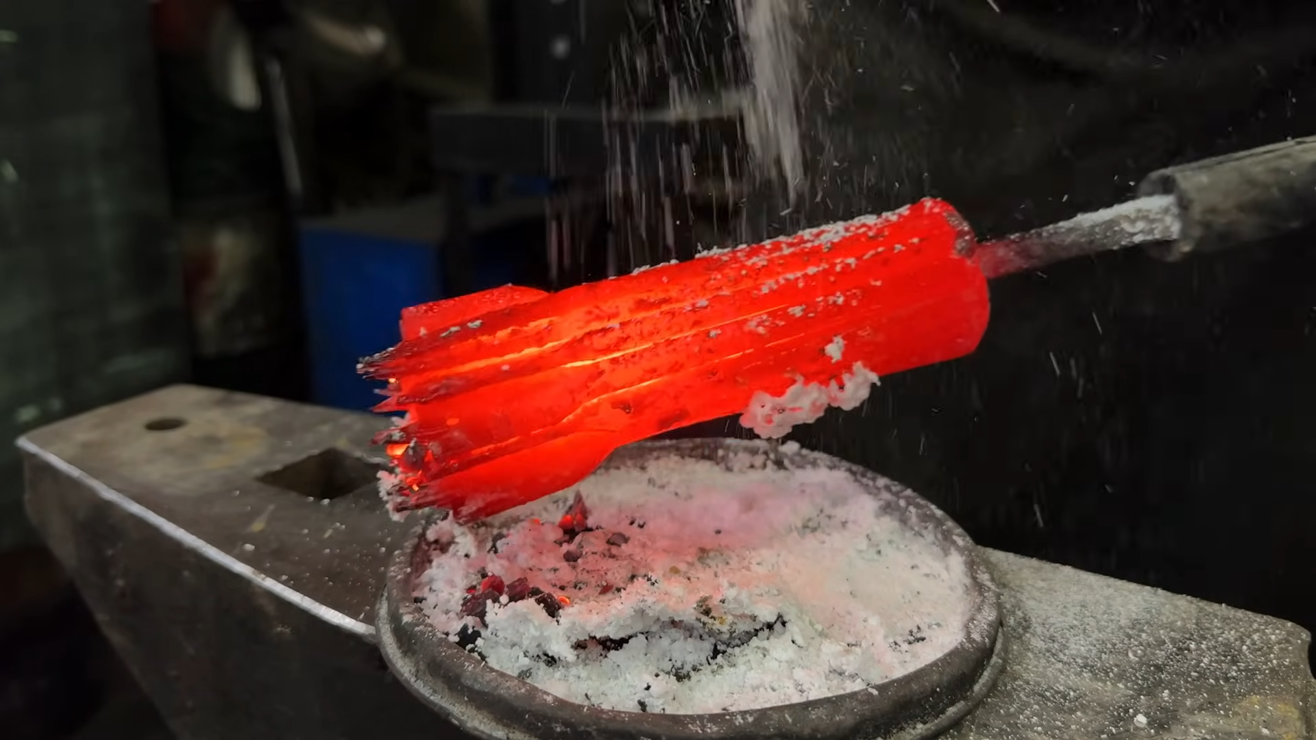 He turned rusty drill bits into a blade - then the steel got dangerous ...