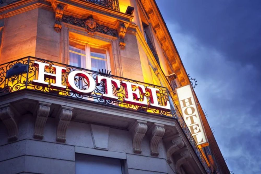 17 unique hotels built in unusual places
