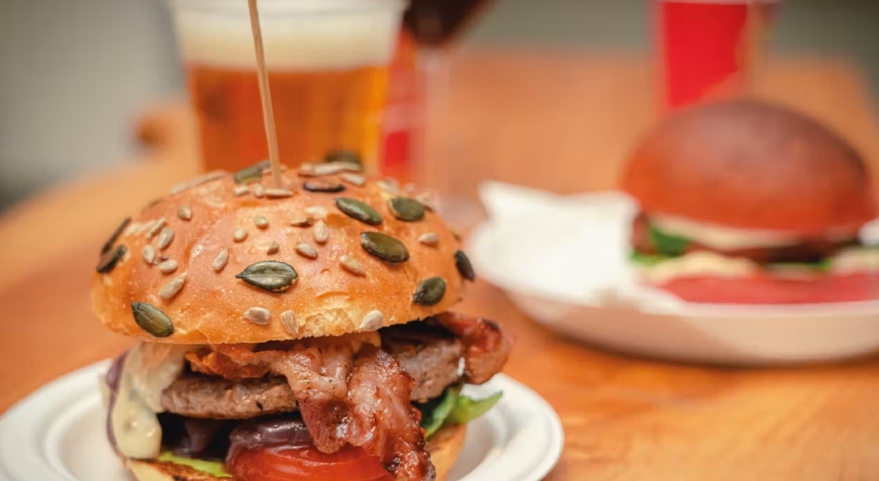 Burger & beer festival da Eataly a Roma: quattro serate all'aperto tra ...