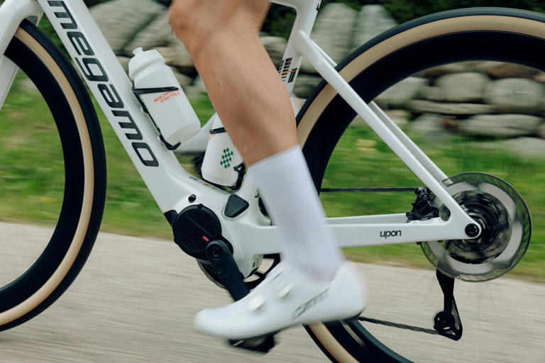 Megamo's new e-road bike is the first with Avinox's turbo-charged M2S ...