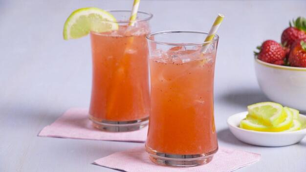The sweet strawberry drink to make this summer