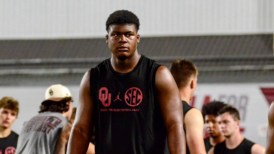 5-star DL prospect Kellan Hall treasures Oklahoma’s ‘developmental’ culture