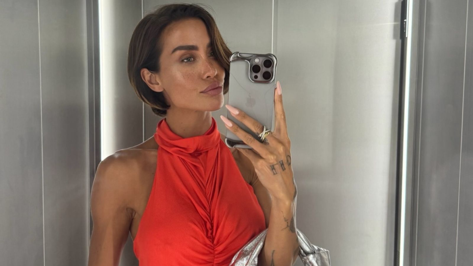 Wow: Jaimie Vaes showt haar mega-afgetrainde lichaam