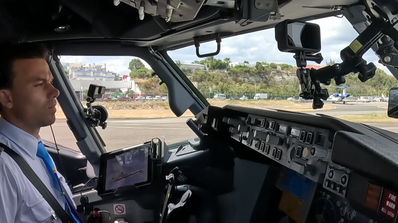 Boeing 737MAX takes flight from St Maarten in this Just Planes video
