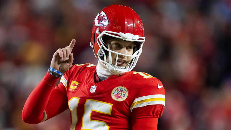 Wild Patrick Mahomes MVP prediction raises stakes on Chiefs' 2026 season