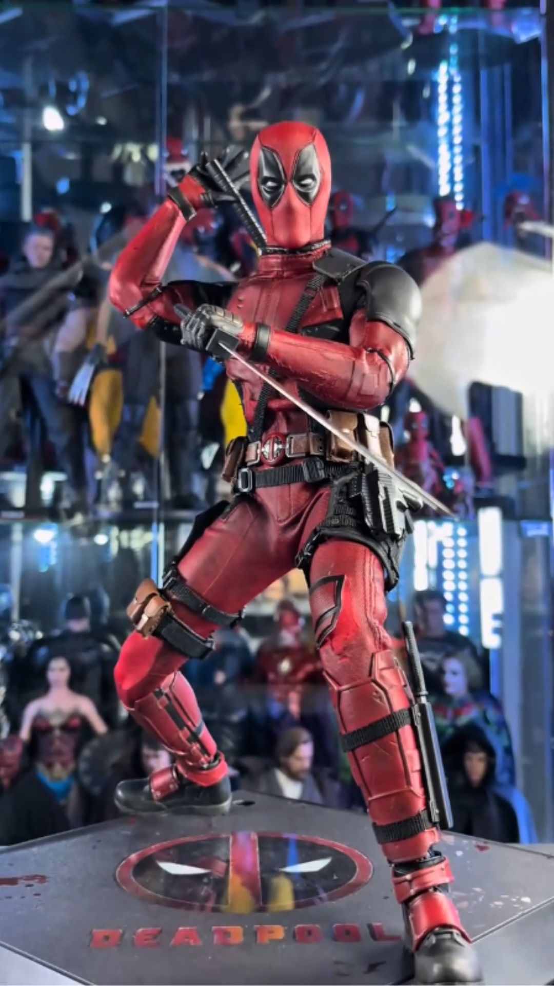 Unboxing Deadpool Hot Toys ASMR