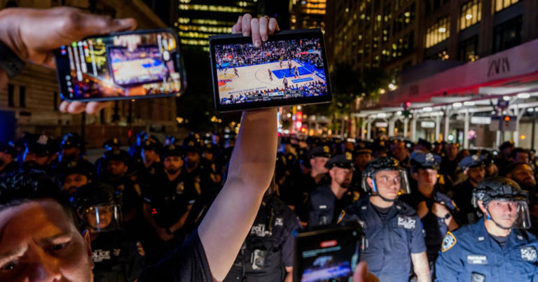 Videos: Mamdani's Knicks party descends into violence, pandemonium with ...
