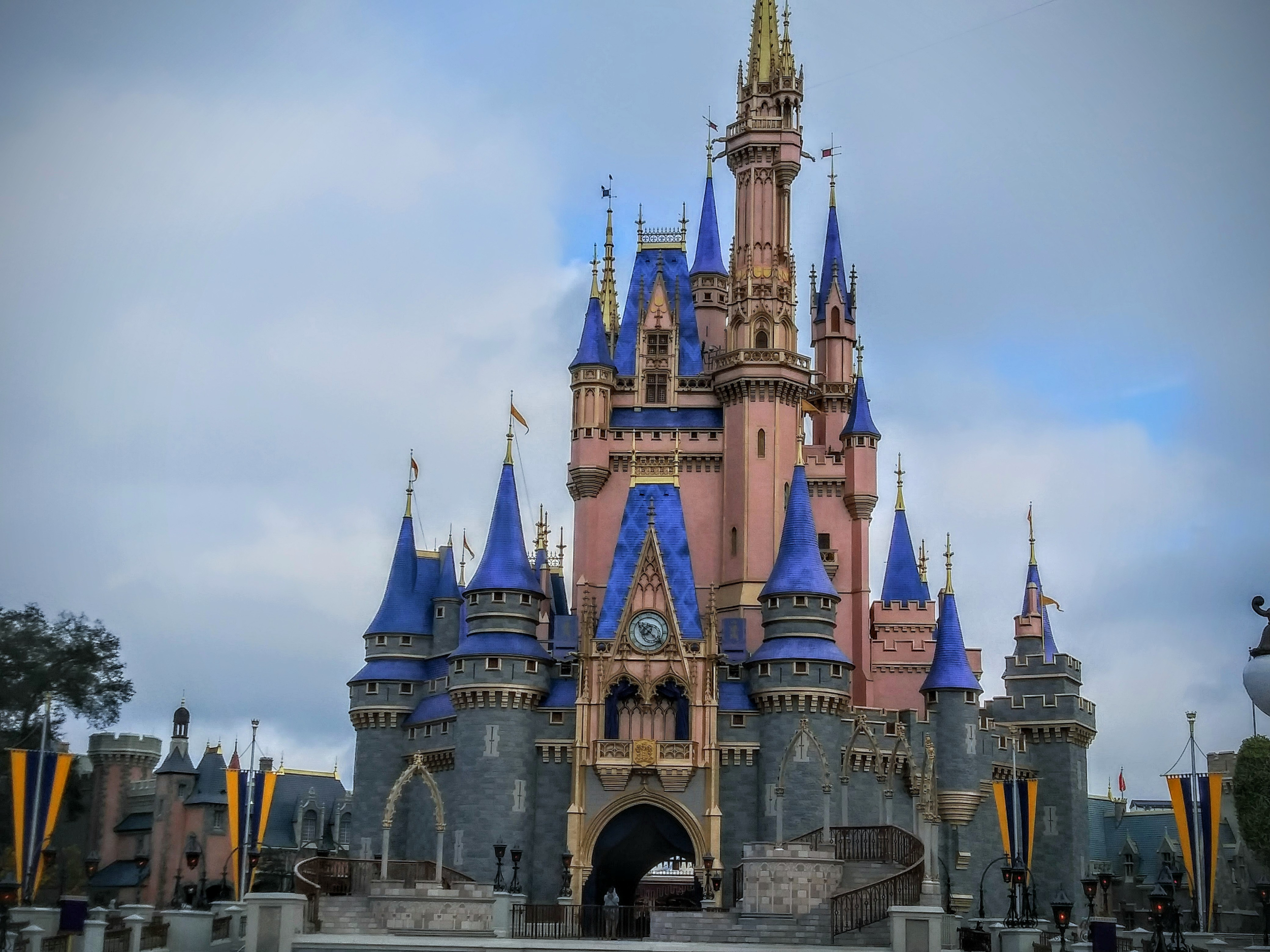 Disney World rides abruptly shut down as 'extremely rare' 6.1 ...