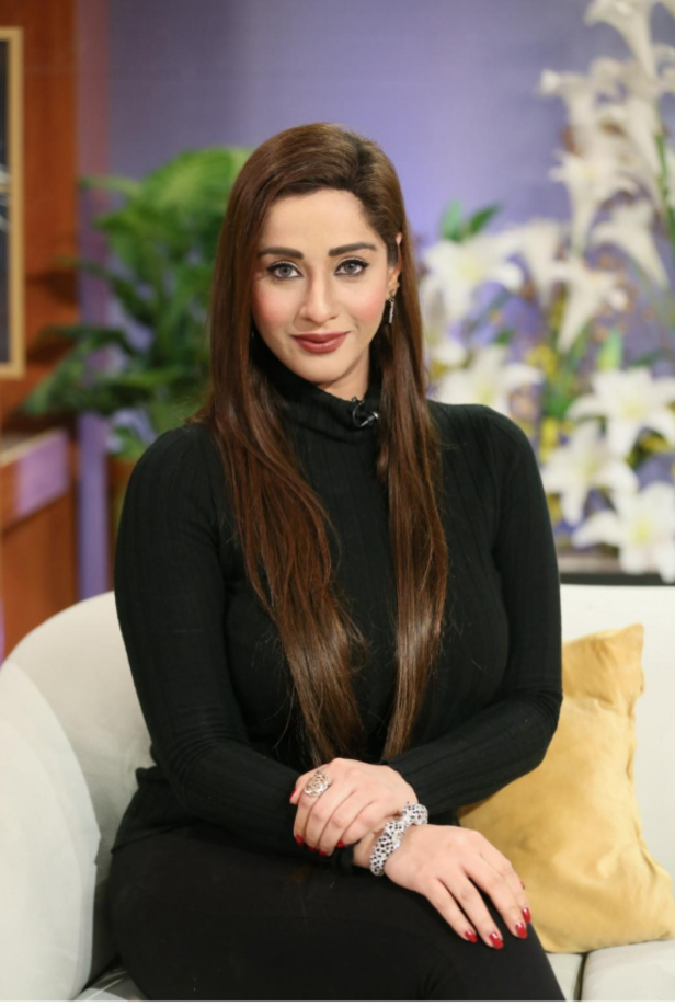 Who is Fariha Farrukh? Meet Pakistani journalist whose interview ...