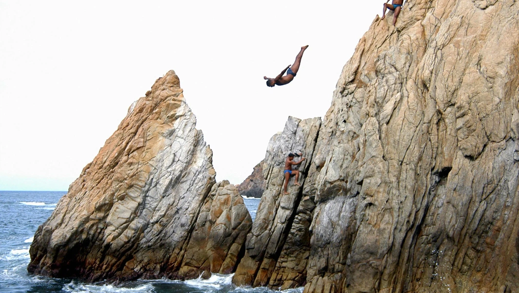 13 most thrilling and dangerous cliffs worldwide