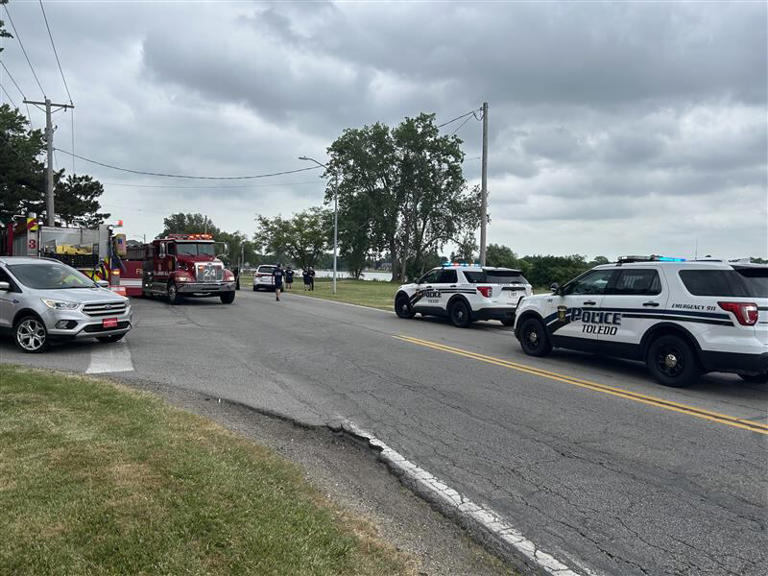 Woman hit by vehicle on Shoreland Ave. hospitalized with serious injuries