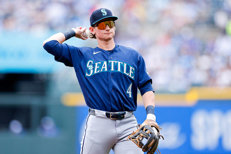 Colt Emerson returns to M's lineup following bout with back spasms
