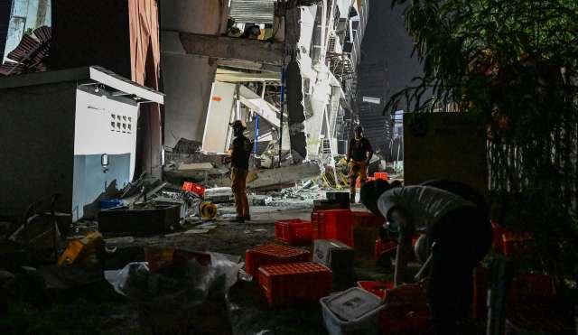Powerful 7.8-magnitude earthquake rocks Philippines, sparks tsunami fears