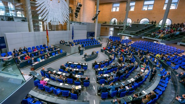 Sparsignal an Bevölkerung: Diätenerhöhung im Bundestag soll ausfallen