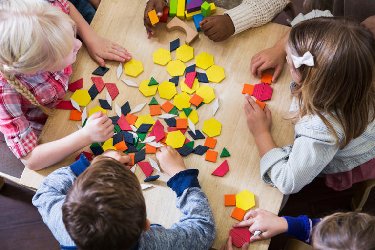 Illinois lawmakers define play-based learning as full-day kindergarten ...