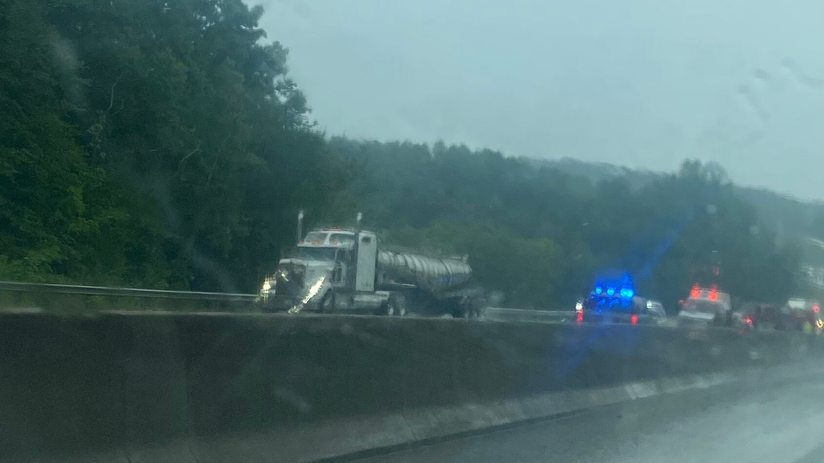 Woman dies after being struck on I-75 while chasing pet, KSP says
