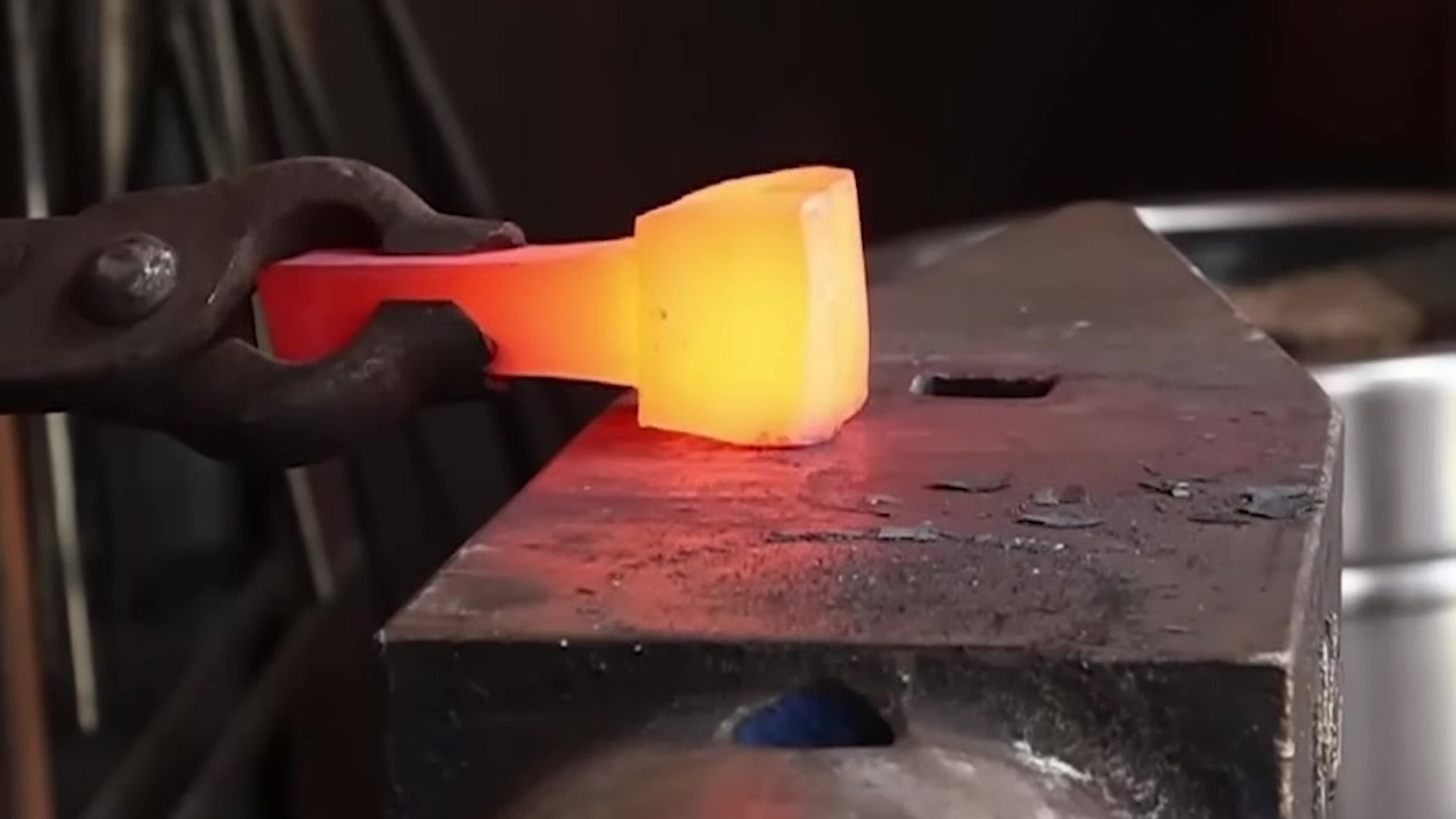 Essential anvil tool for the shop