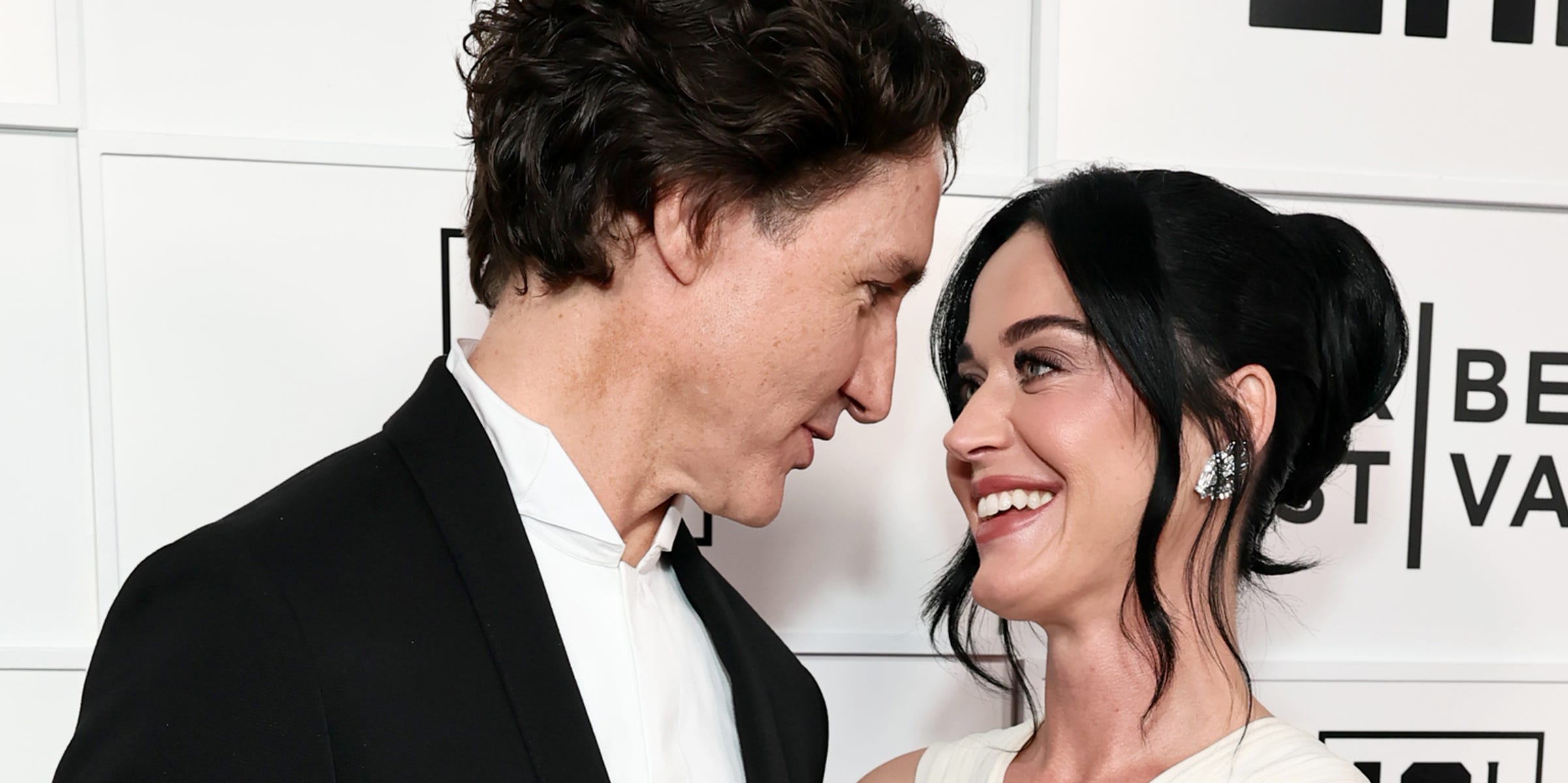 Katy Perry and Justin Trudeau look so in love at their red-carpet debut