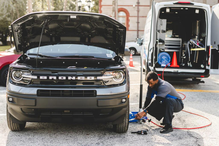 Trump says Ford and GM want a bill to restrict your 'right to repair ...