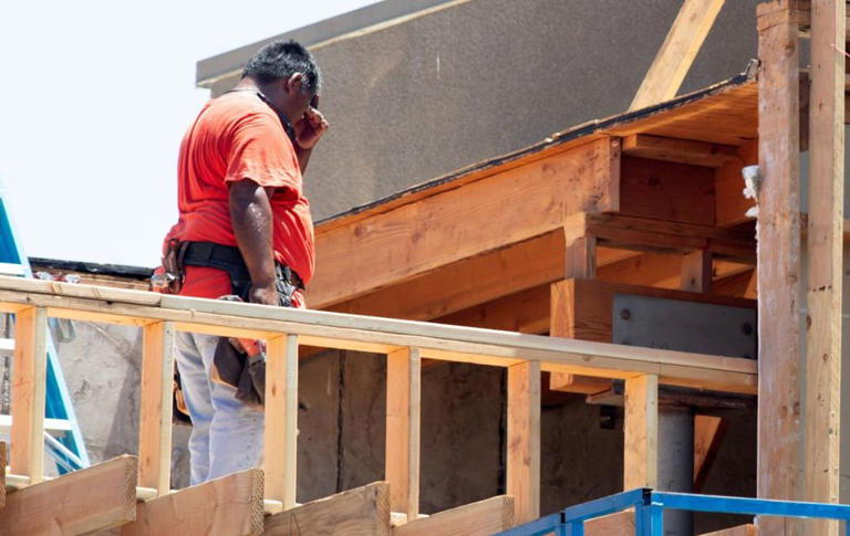 UK construction faces dire cashflow crisis as most firms just eight ...