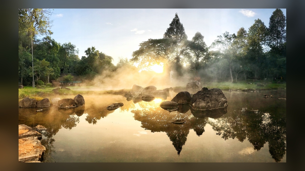 Hot Springs, Arkansas has 47 springs that heat themselves to 143 ...