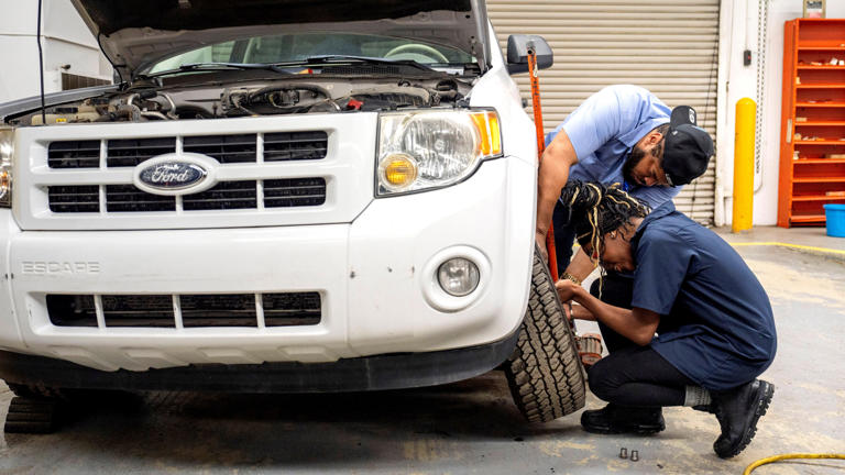 Trump says Ford and GM want a bill to restrict your 'right to repair ...