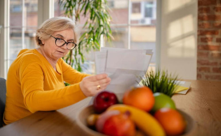 How much does the average 70-year-old retiree spend each month? The ...