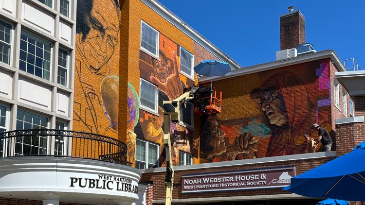 New mural project in Blue Back Square celebrates Deaf and Blind communities