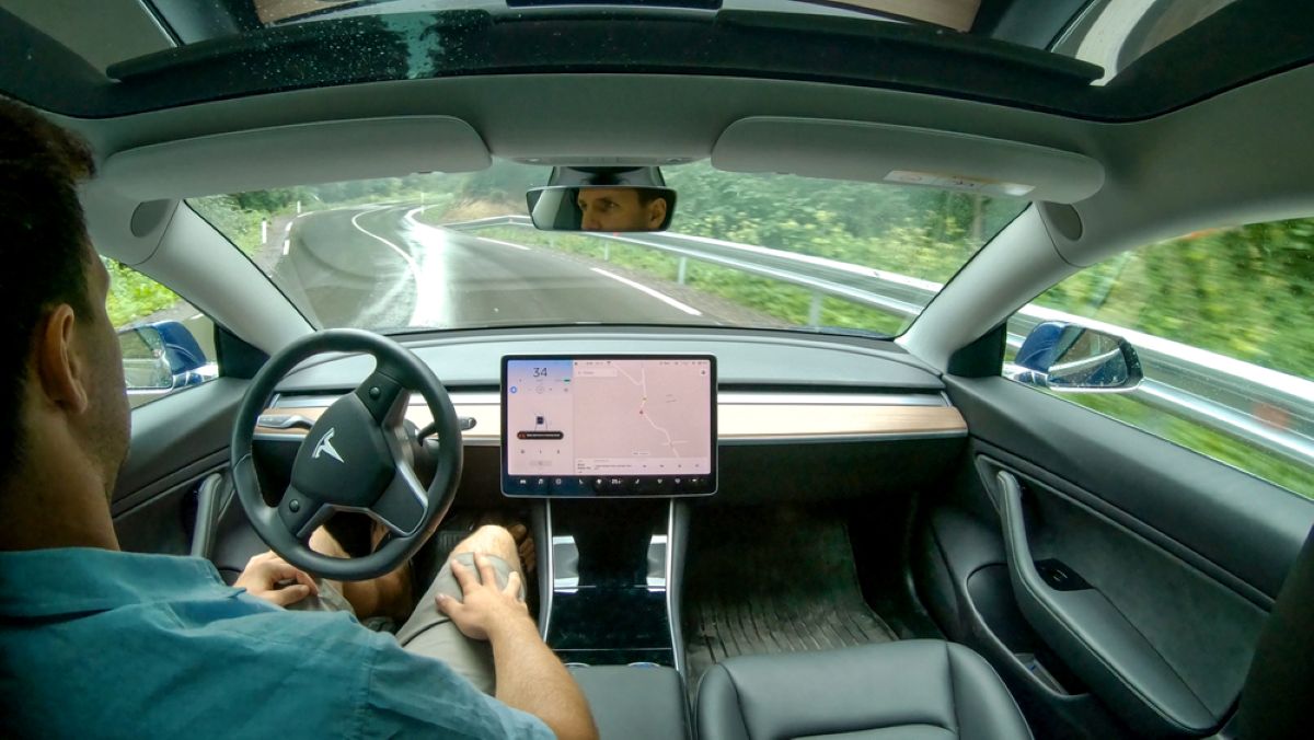 Denmark fast-tracks Tesla FSD as EU regulators deliberate