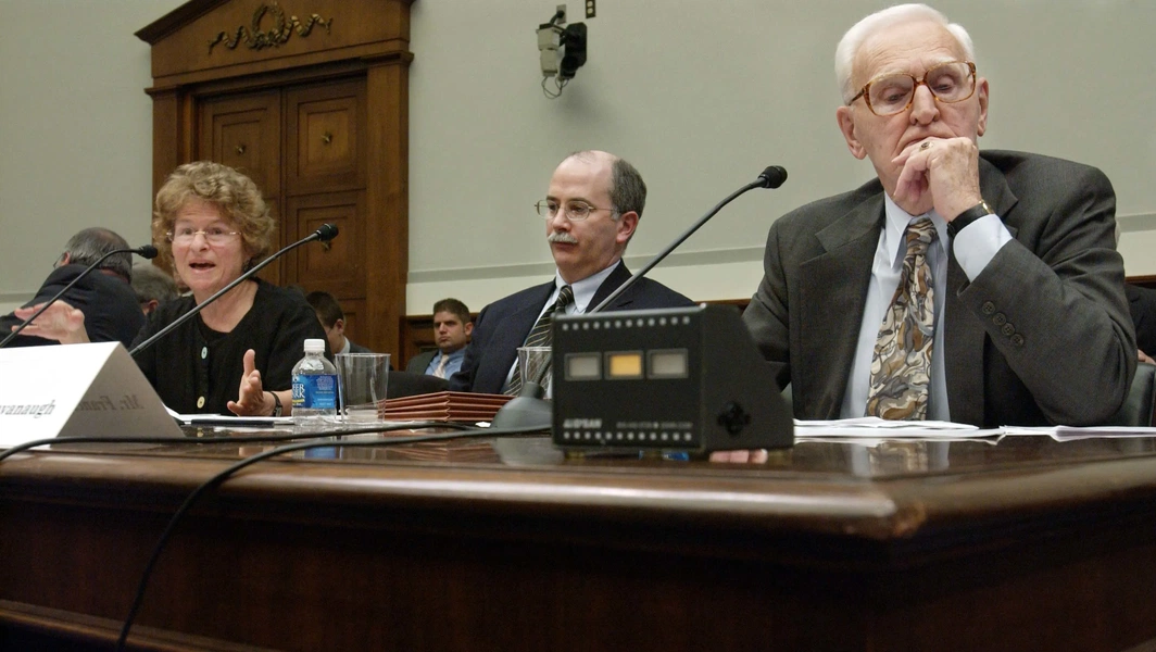 Experts say lowering Social Security retirement age unlikely