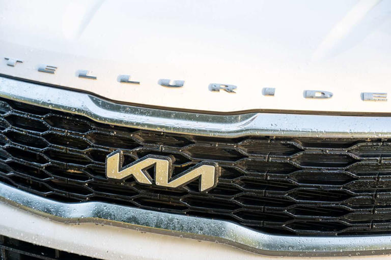 Kia recalls Telluride SUVs over driver seat belt issue