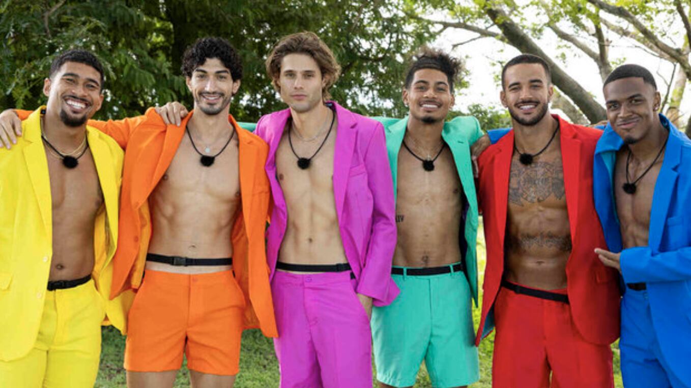 'Love Island' star Bryce Alakai says he was bullied for being too hot