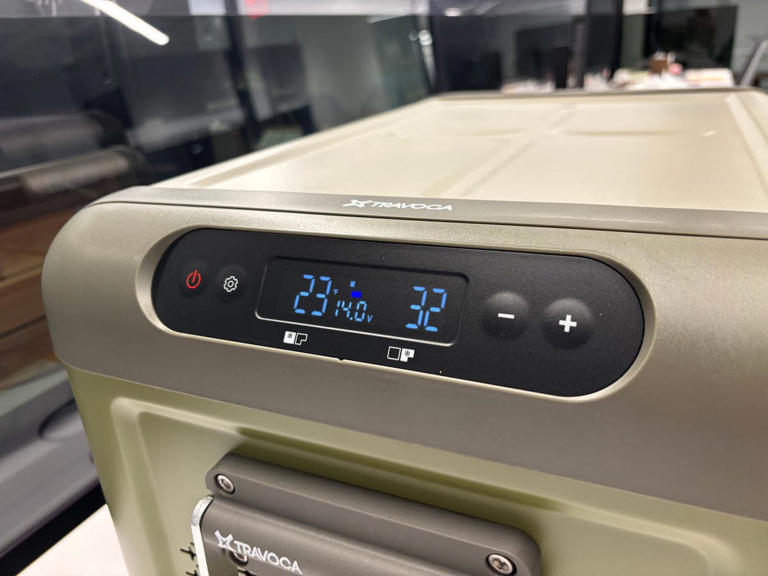 Travoca Rigel 25 review: Leave behind melty, messy ice with this ...