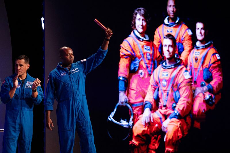 NASA taps US, Italian astronauts for Artemis mission with SpaceX, Blue ...