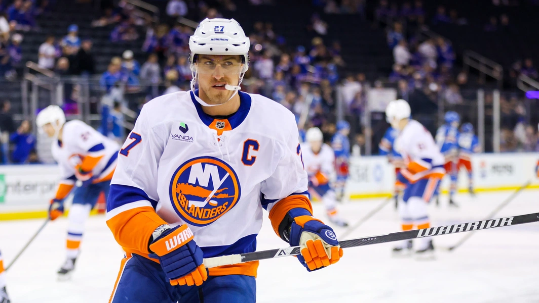 Islanders unlikely to trade Barzal as Lee exit looms